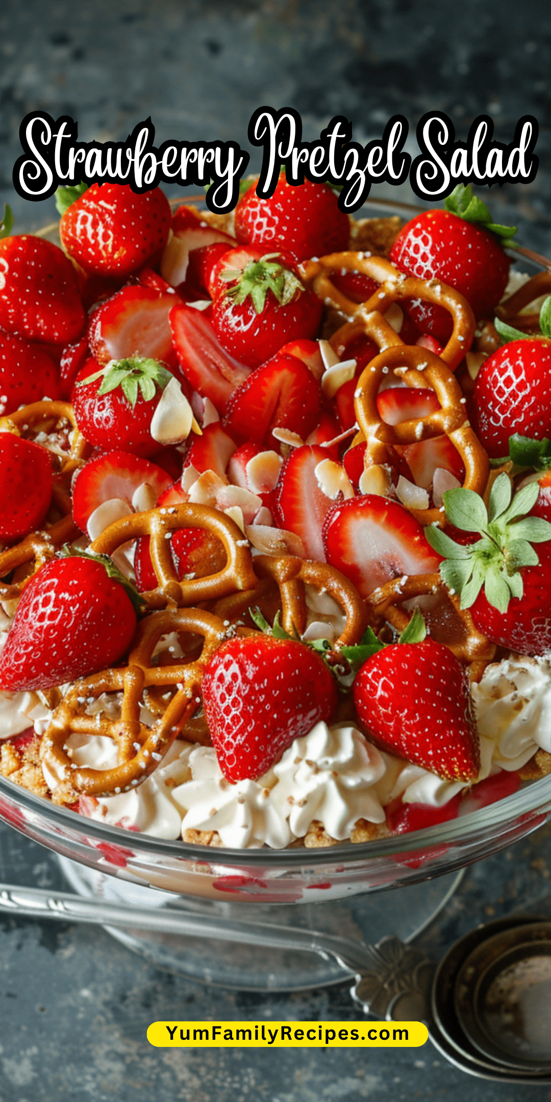 Strawberry Pretzel Salad | Yum Family Recipes